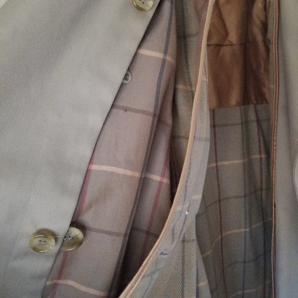 Burberry | Jackets & Coats | Vintage Beige Burberry English Trench Coat ...